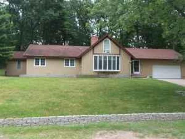 1914ft² Beautiful Home Possible Short Sale Norton Shores for sale in Muskegon, Michigan