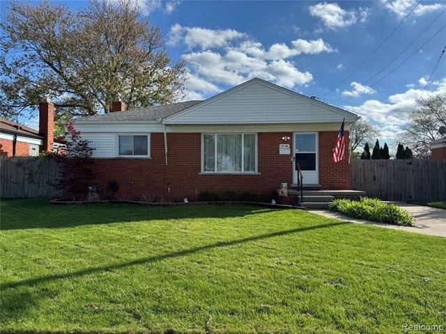 19156 Ash Ave, Eastpointe, MI 48021