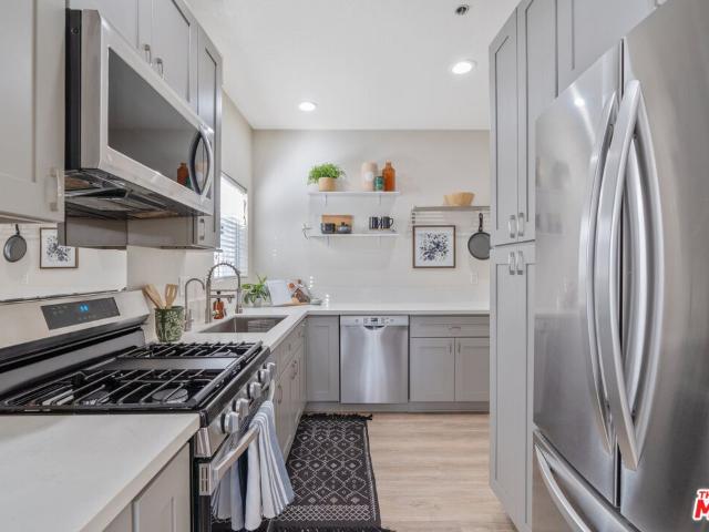 1915 Malcolm Ave, Unit 301, Los Angeles, CA 90025 | MLS #26744 | Compass