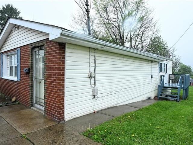 1915 Maratta Rd, Aliquippa, PA 15001