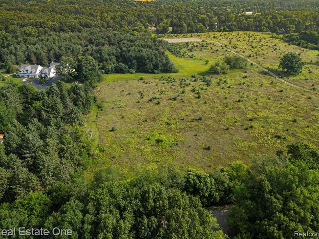 1915 N Hickory Ridge Road