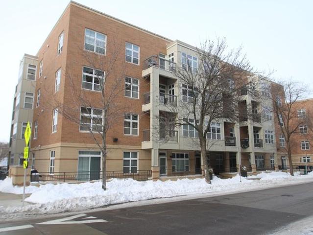 1915 N Water St Apt 300, Milwaukee, WI 53202