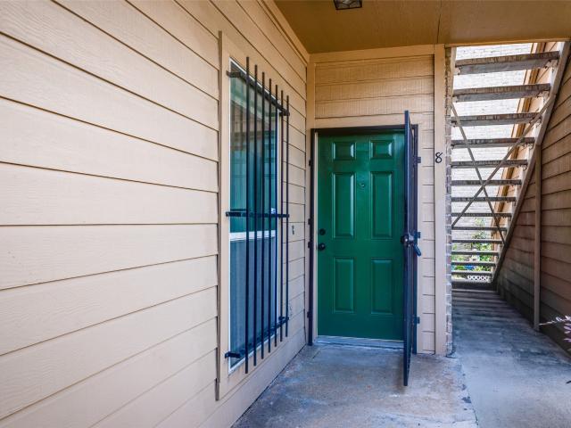 1915 Augusta Drive 8