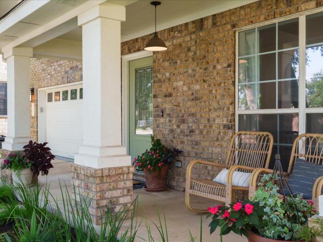 1915 Barnett Dr