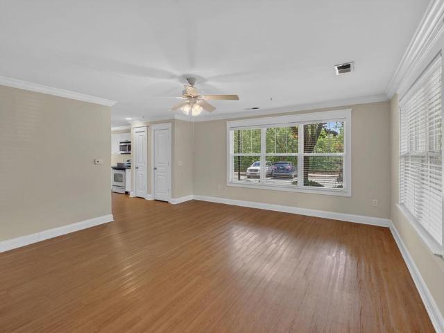 1915 Beechcrest Ct # 101