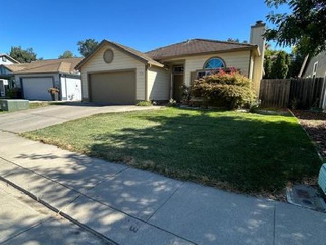1915 Dorris Ct, Dixon, CA 95620