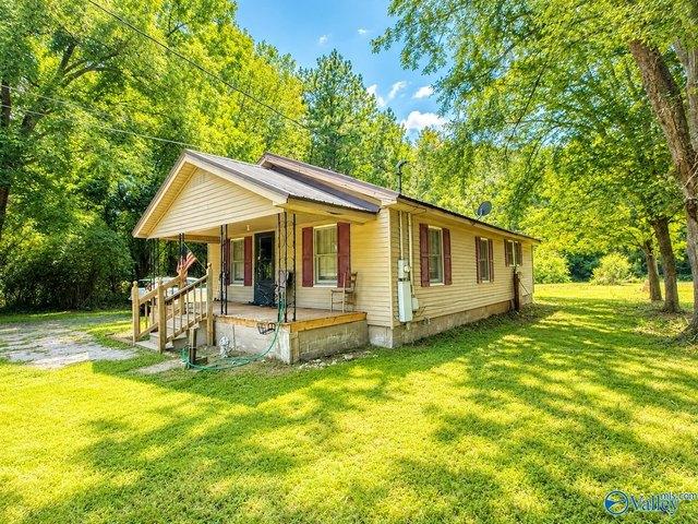 1915 Eastside Dr, Gadsden, AL 35904