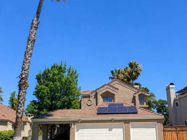 1915 Edgeview Way