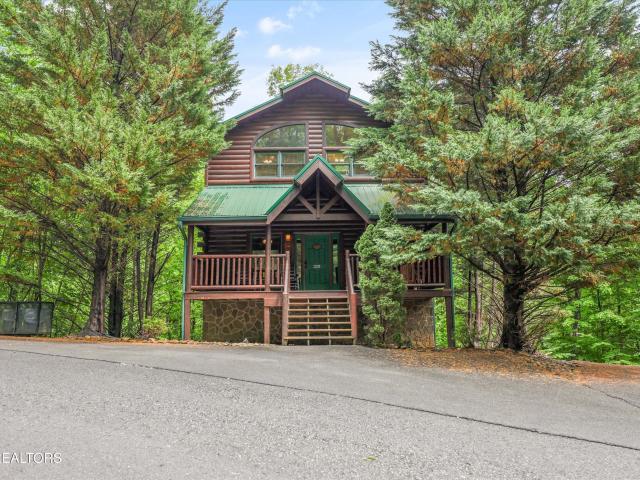 1915 Elk Springs Way