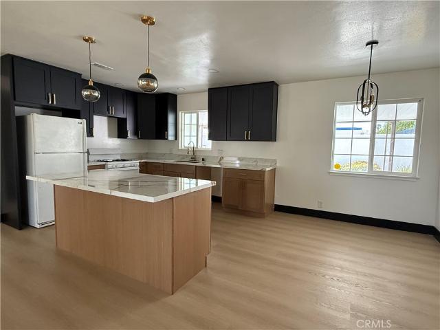 1915 Ervilla Place