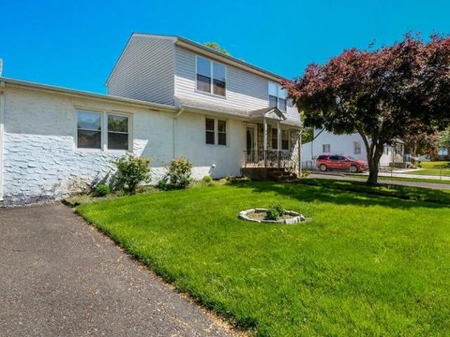 1915 Grand Ave, Feasterville Trevose, PA 19053