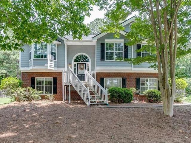 1915 Huntington Hill Trace, Buford, GA 30519