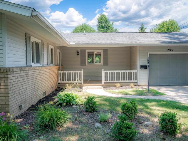 1915 Ivy Lane