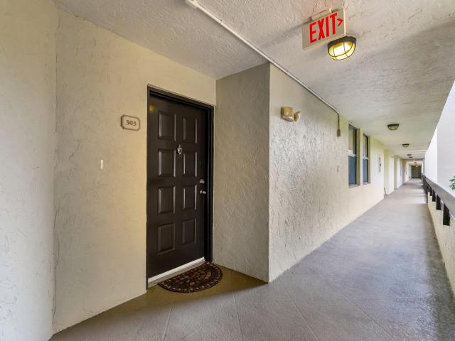 1915 Lavers Cir, Unit E303, Delray Beach, FL 33444 | MLS #B26010