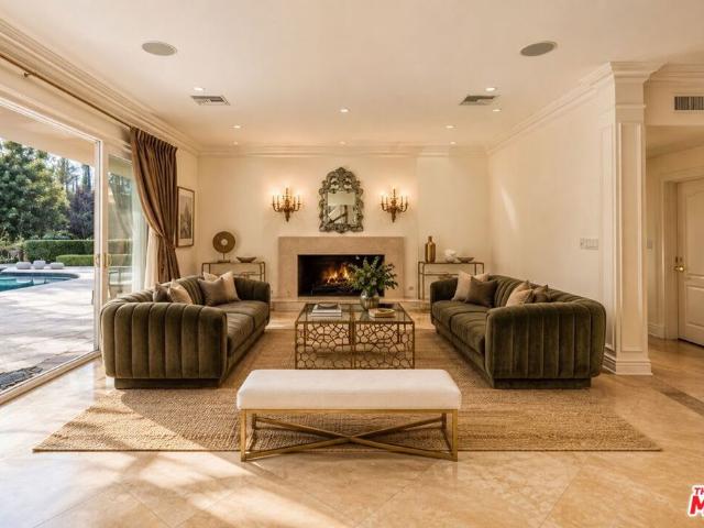 1915 Loma Vista Drive