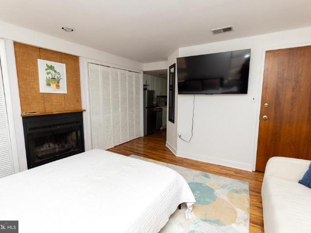 1915 Pemberton Street # 3