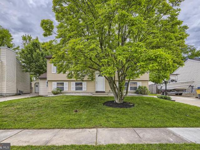 1915 Sue Creek Dr, Essex, MD 21221