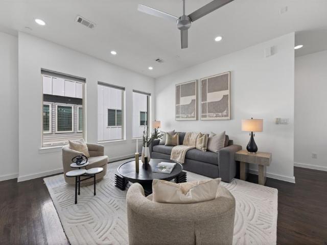 1915 Summit Ave, Unit 2, Dallas, TX 75206 | MLS #21211 | Compass
