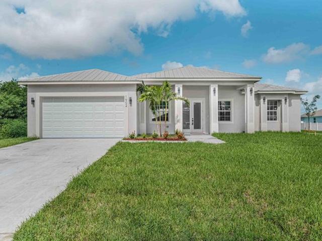 1915 SW Glenco St, Port Saint Lucie, FL 34953