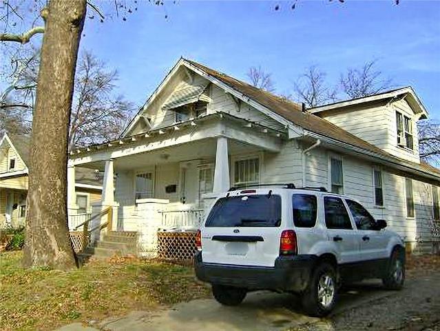 1915 S Broadway St, Pittsburg, KS 66762 | MLS #2557 | Compass