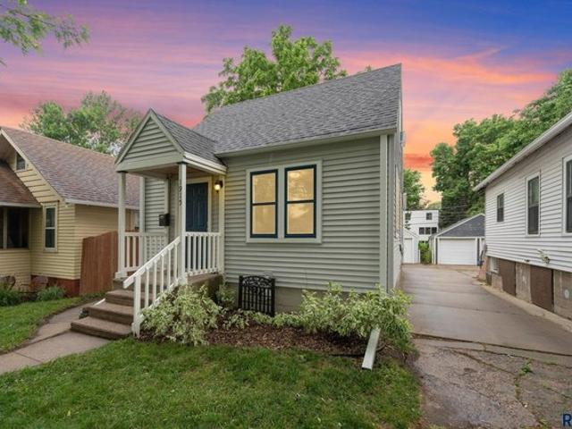 1915 S Spring Ave, Sioux Falls, SD 57105