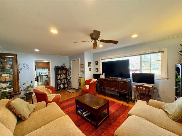 1915 W Wedington Drive