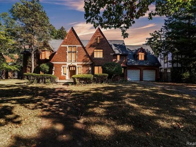 19160 Canterbury Rd, Detroit, MI 48221