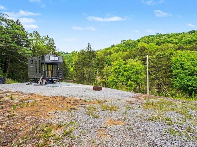 19167 Happy Hollow Rd, Buffalo Valley, TN 38548
