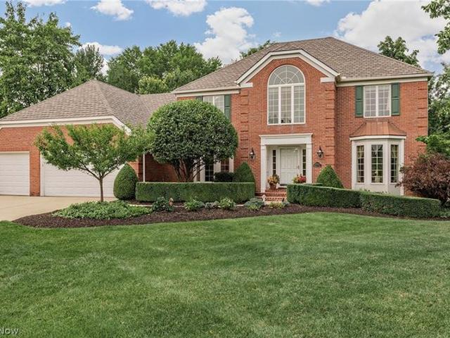 19165 Ridgeline Ct, Strongsville, OH 44136