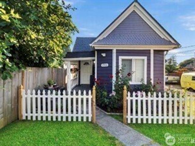 1916 Martin Luther King Jr Way, Tacoma, WA 98405