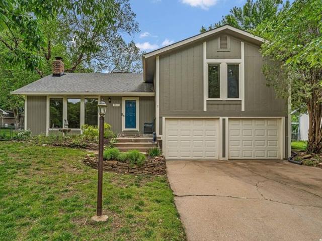 1916 Atchison Ave, Lawrence, KS 66047