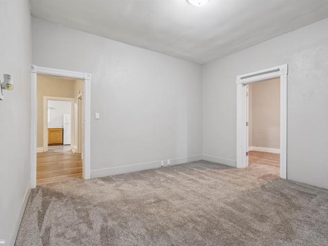 1916 Avenue F