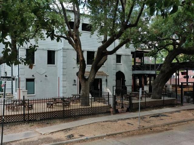 1916 Baldwin St, Houston, TX 77002