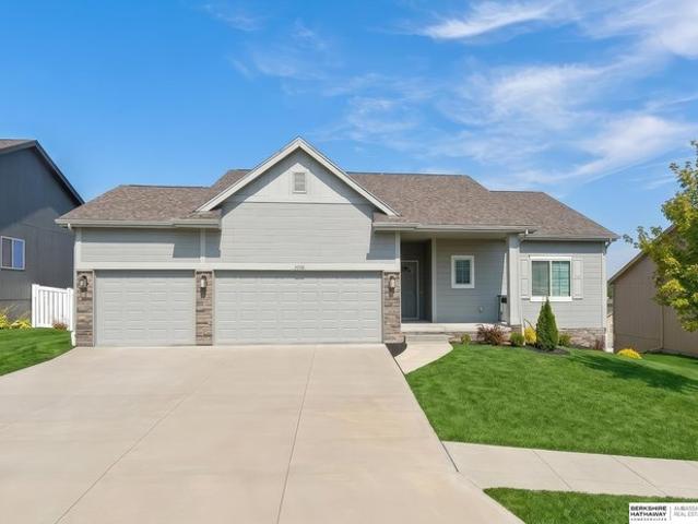 1916 Canyon St, Bellevue, NE 68123