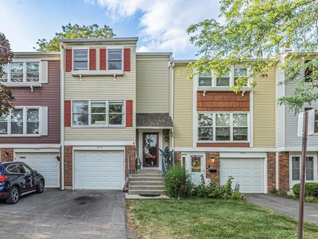 1916 Cheltenham Pl, Schaumburg, IL 60194