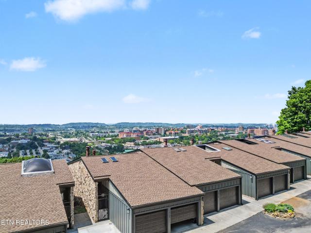 1916 Cherokee Bluff Drive