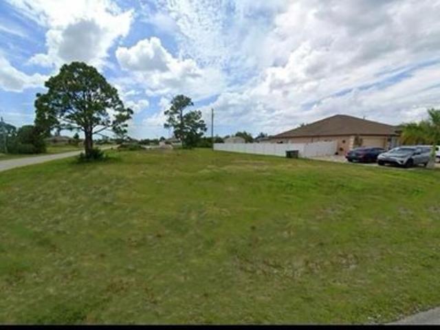 1916 Chiquita Blvd N, Cape Coral, FL 33993