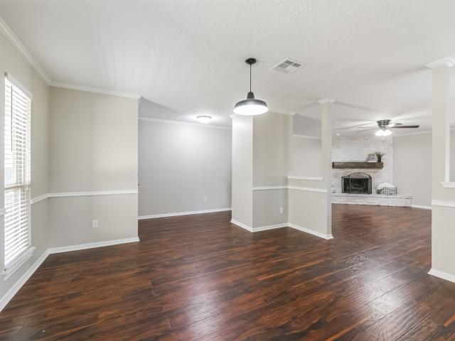 1916 Crooked Creek Lane