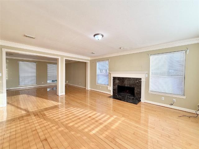 1916 Lake Winds Drive