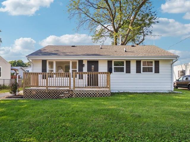 1916 Locust St, West Des Moines, IA 50265