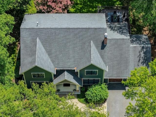 1916 Parkwood Dr