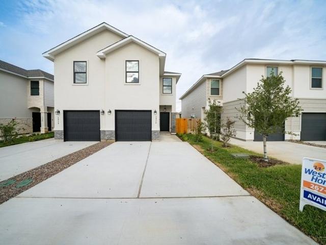 1916 Port Louisiana Loop, Laredo, TX 78045