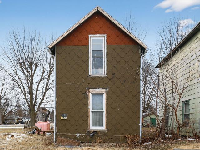 1916 S George Street