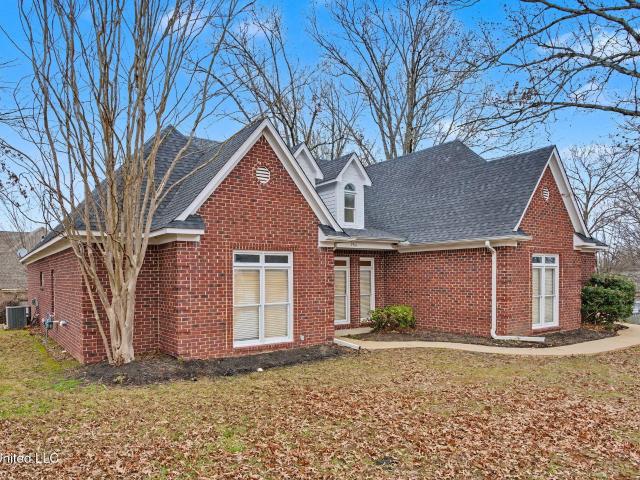 1916 Trapper Drive