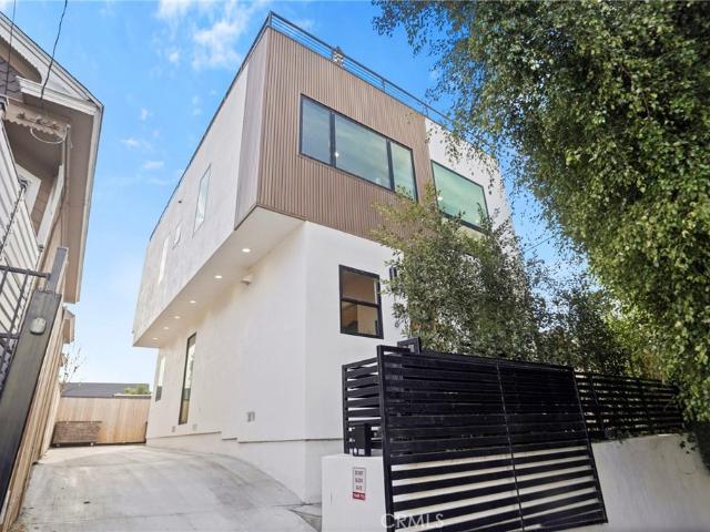 1916 W Court St, Los Angeles, CA 90026 | MLS #CV25282