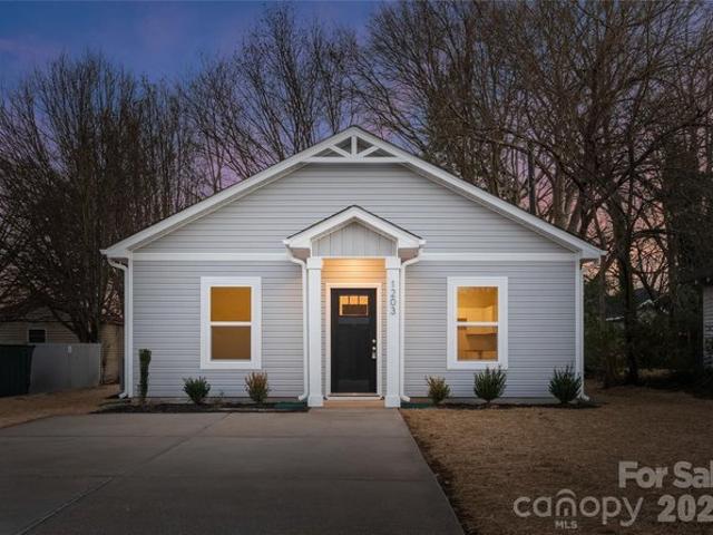 1916 Wilson W Lee Blvd, Statesville, NC 28677