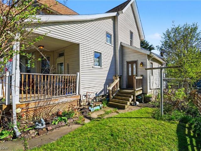 1916 4th Street SE