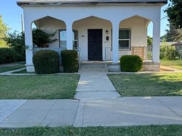 1916 7th St, Sanger, CA 93657