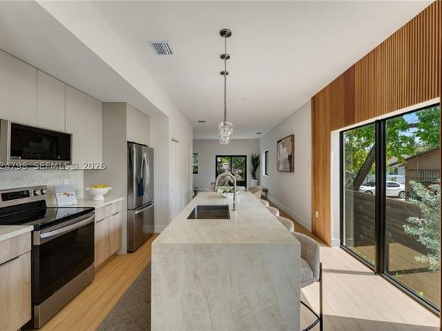 1917 NW 17th St Unit A, Miami, FL 33125