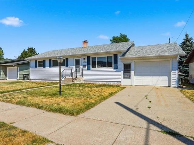 1917 Arizona Ave, Sturgis, SD 57785
